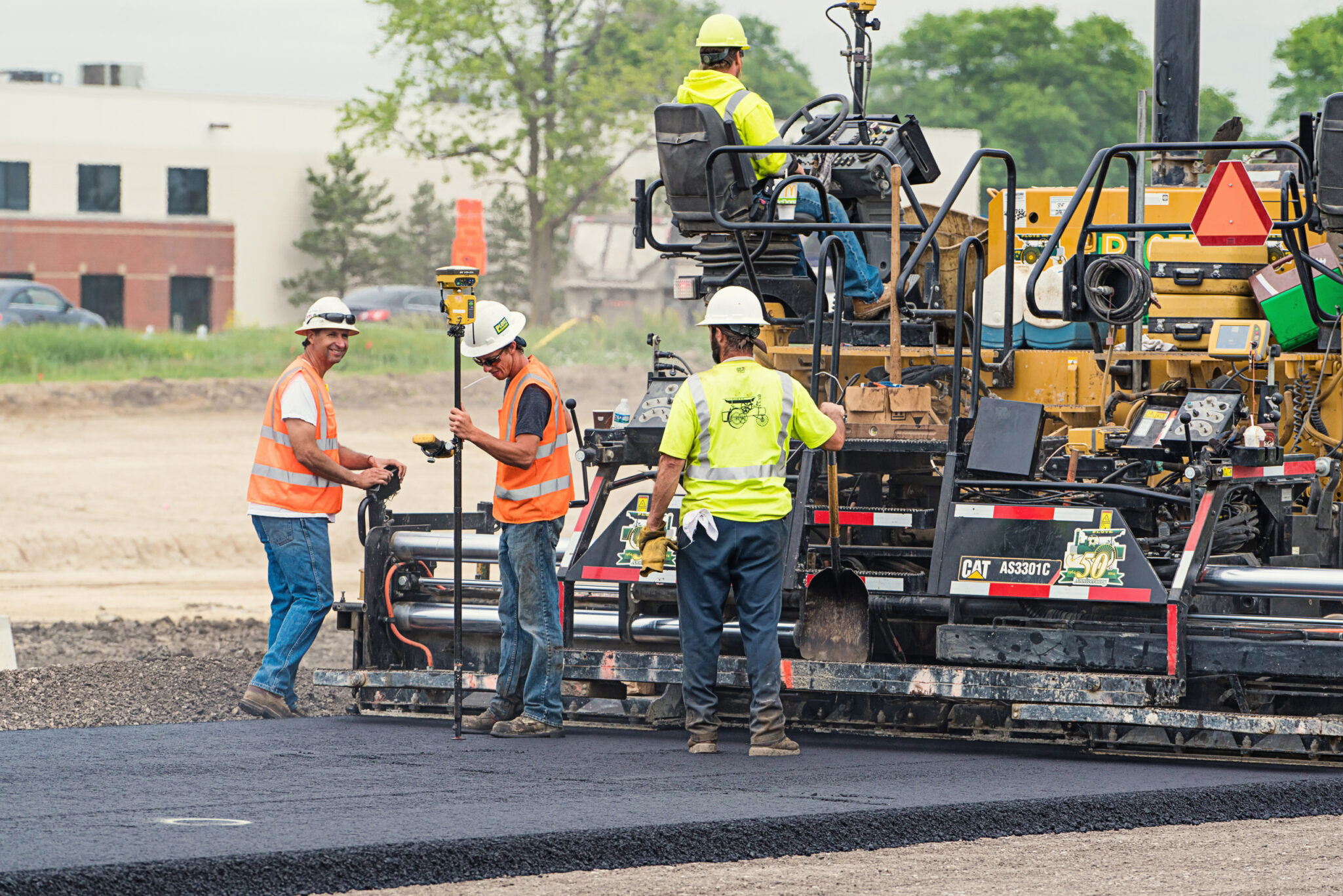 Millimetre GPS revolution comes to the paving industry | Aptella
